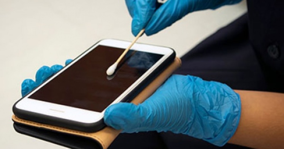 Micro-organisms on Mobile Devices: The Facts